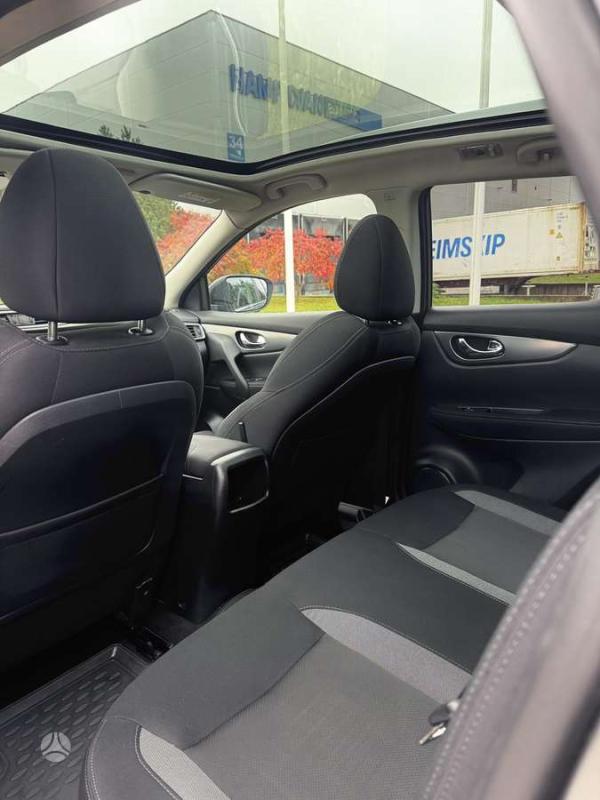 Grey Nissan Qashqai 2018 in Siauliai, with an engine capacity of 1.20 L and mileage of 113 thousand km for 11600 €, photo 11 on AUTOMOTO.COM.LV