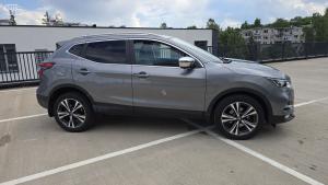Grey Nissan Qashqai 2018 in Vilnius, with an engine capacity of 1.20 L and mileage of 78 thousand km for 10999 €, photo 9 on AUTOMOTO.COM.LV