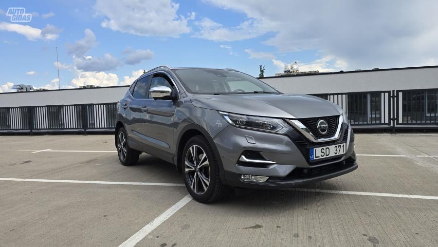 Grey Nissan Qashqai 2018 in Vilnius, with an engine capacity of 1.20 L and mileage of 78 thousand km for 10999 €, photo 10 on AUTOMOTO.COM.LV