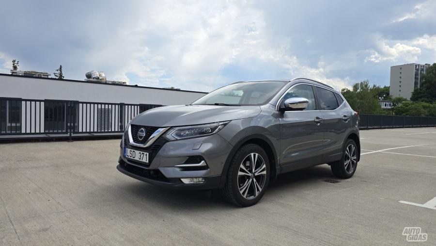 Grey Nissan Qashqai 2018 in Vilnius, with an engine capacity of 1.20 L and mileage of 78 thousand km for 10999 €, photo 13 on AUTOMOTO.COM.LV