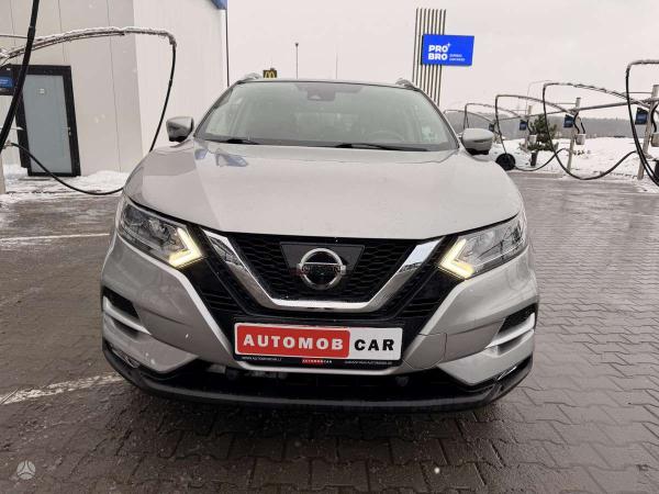 Grey Nissan Qashqai 2018 in Vilnius, with an engine capacity of 1.20 L and mileage of 142 thousand km for 10550 €, photo 2 on AUTOMOTO.COM.LV