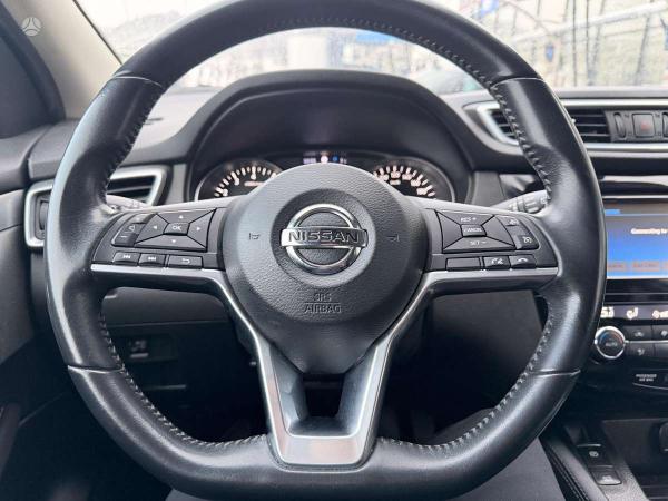 Grey Nissan Qashqai 2018 in Vilnius, with an engine capacity of 1.20 L and mileage of 142 thousand km for 10550 €, photo 10 on AUTOMOTO.COM.LV