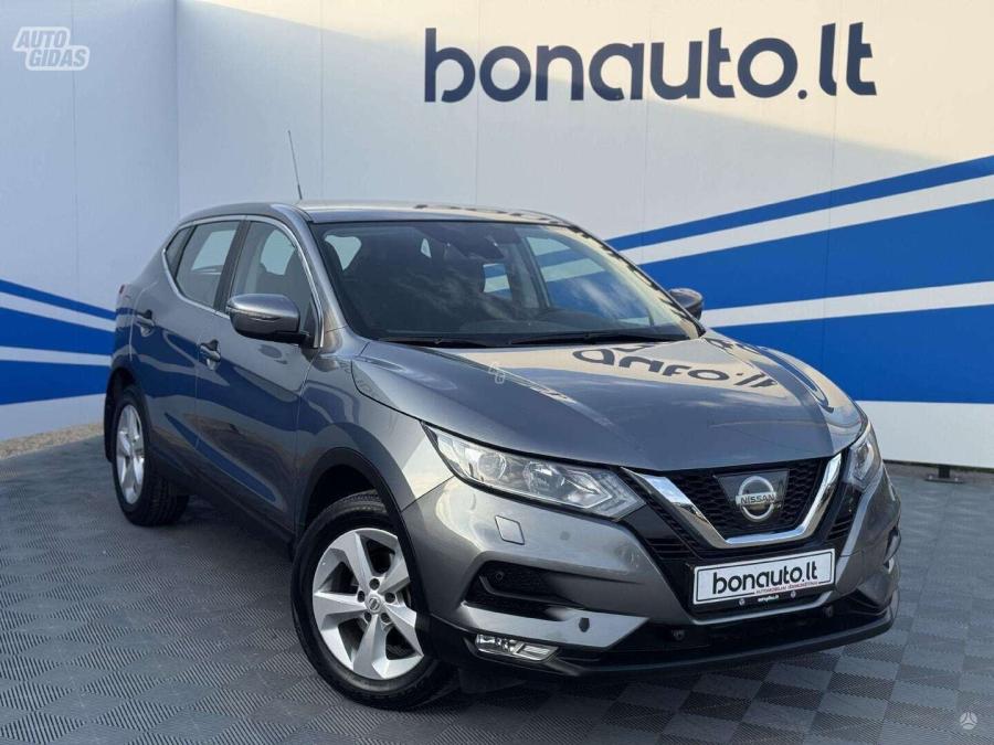 Grey Nissan Qashqai 2018 in Kaunas, with an engine capacity of 1.60 L and mileage of 88 thousand km for 13499 €, photo 1 on AUTOMOTO.COM.LV