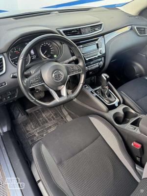 Grey Nissan Qashqai 2018 in Kaunas, with an engine capacity of 1.60 L and mileage of 88 thousand km for 13499 €, photo 7 on AUTOMOTO.COM.LV