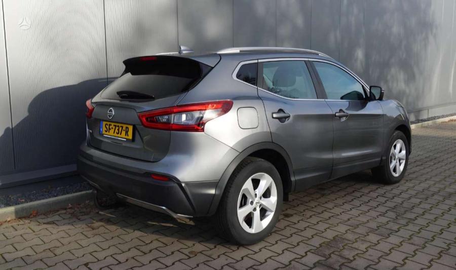 Grey Nissan Qashqai 2018 in Vilnius, with an engine capacity of 1.46 L and mileage of 249 thousand km for 9990 €, photo 5 on AUTOMOTO.COM.LV