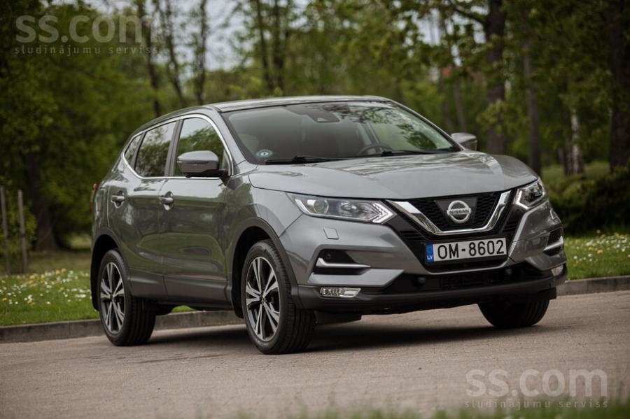 Grey Nissan Qashqai 2018 in Riga, with an engine capacity of 1.20 L and mileage of 0 thousand km for 11350 €, photo 4 on AUTOMOTO.COM.LV