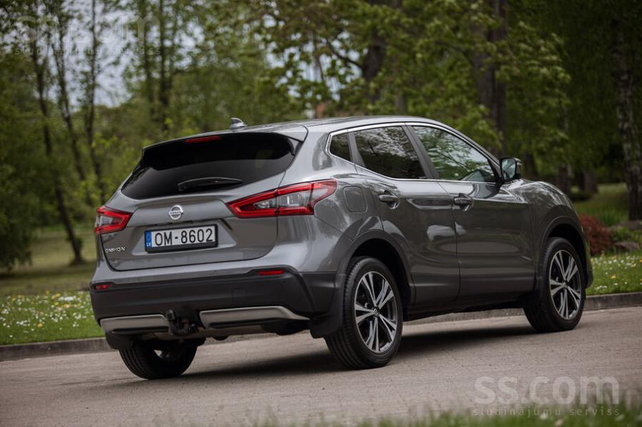 Grey Nissan Qashqai 2018 in Riga, with an engine capacity of 1.20 L and mileage of 0 thousand km for 11350 €, photo 7 on AUTOMOTO.COM.LV