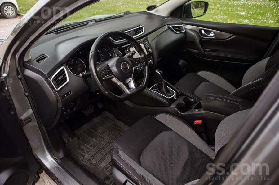 Grey Nissan Qashqai 2018 in Riga, with an engine capacity of 1.20 L and mileage of 0 thousand km for 11350 €, photo 11 on AUTOMOTO.COM.LV
