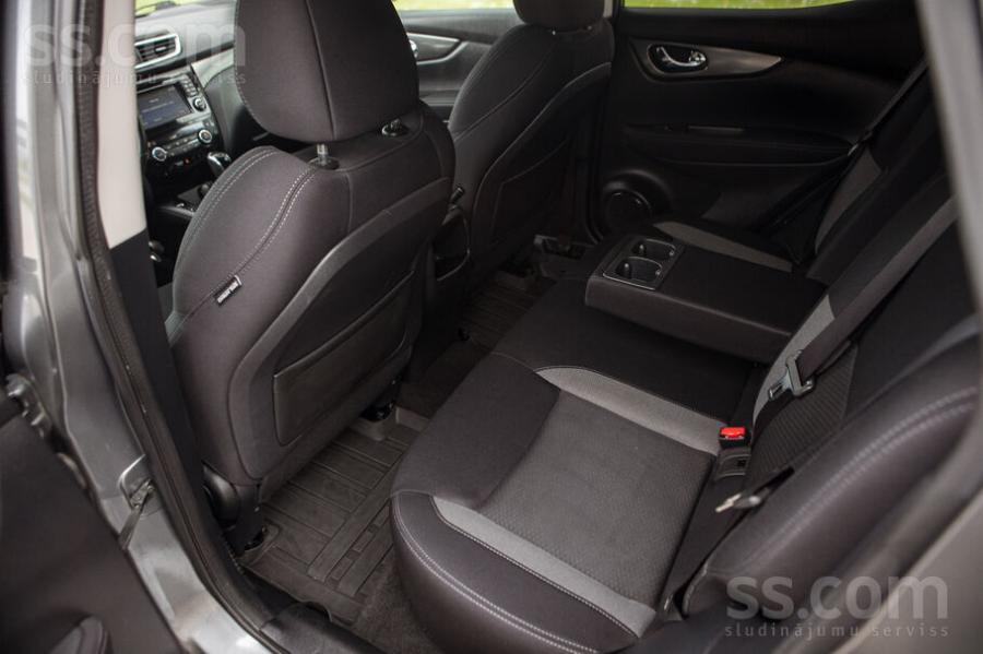 Grey Nissan Qashqai 2018 in Riga, with an engine capacity of 1.20 L and mileage of 0 thousand km for 11350 €, photo 12 on AUTOMOTO.COM.LV