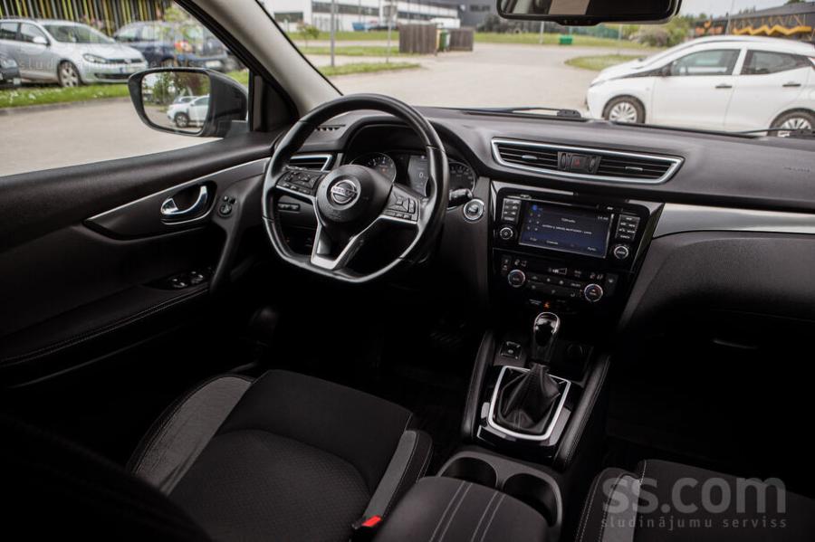 Grey Nissan Qashqai 2018 in Riga, with an engine capacity of 1.20 L and mileage of 0 thousand km for 11350 €, photo 16 on AUTOMOTO.COM.LV