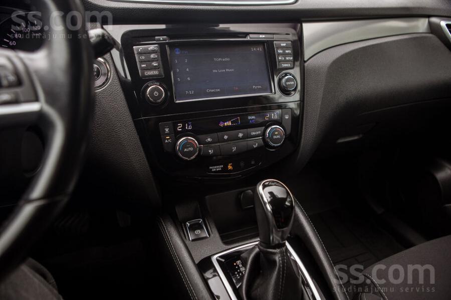 Grey Nissan Qashqai 2018 in Riga, with an engine capacity of 1.20 L and mileage of 0 thousand km for 11350 €, photo 17 on AUTOMOTO.COM.LV