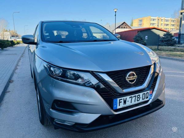 Grey Nissan Qashqai 2018 in Kaunas, with an engine capacity of 1.50 L and mileage of 199 thousand km for 10999 €, photo 2 on AUTOMOTO.COM.LV