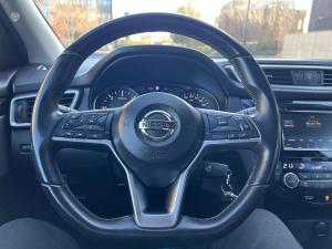 Grey Nissan Qashqai 2018 in Kaunas, with an engine capacity of 1.50 L and mileage of 199 thousand km for 10999 €, photo 16 on AUTOMOTO.COM.LV