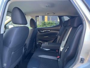 Grey Nissan Qashqai 2018 in Kaunas, with an engine capacity of 1.50 L and mileage of 199 thousand km for 10999 €, photo 17 on AUTOMOTO.COM.LV
