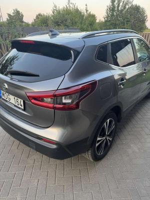 Grey Nissan Qashqai 2018 in Kaunas, with an engine capacity of 1.20 L and mileage of 186 thousand km for 10500 €, photo 5 on AUTOMOTO.COM.LV