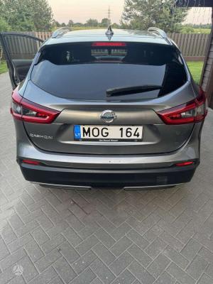 Grey Nissan Qashqai 2018 in Kaunas, with an engine capacity of 1.20 L and mileage of 186 thousand km for 10500 €, photo 6 on AUTOMOTO.COM.LV
