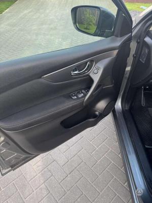 Grey Nissan Qashqai 2018 in Kaunas, with an engine capacity of 1.20 L and mileage of 186 thousand km for 10500 €, photo 9 on AUTOMOTO.COM.LV
