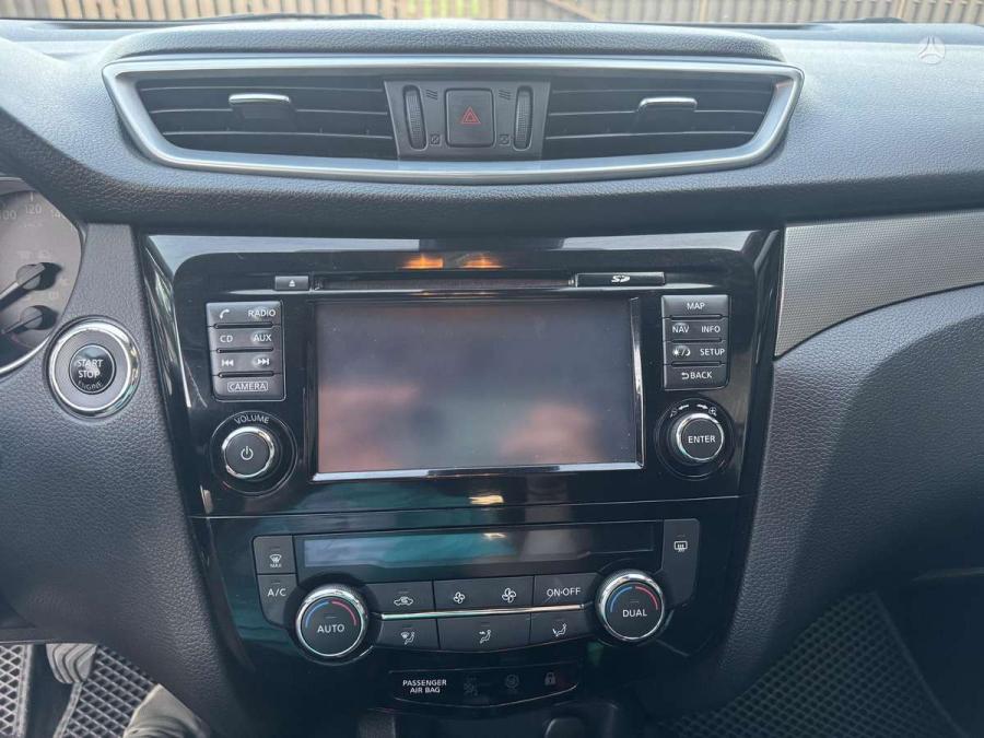 Grey Nissan Qashqai 2018 in Kaunas, with an engine capacity of 1.20 L and mileage of 186 thousand km for 10500 €, photo 15 on AUTOMOTO.COM.LV