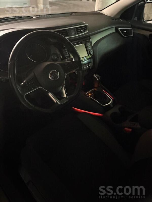Grey Nissan Qashqai 2018 in Riga, with an engine capacity of 1.20 L and mileage of 80 thousand km for 14950 €, photo 10 on AUTOMOTO.COM.LV