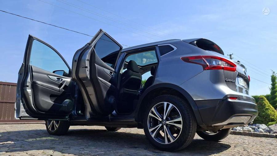 Pelēks Nissan Qashqai 2018 Kauņa, ar dzinēja tilpumu 1.33 L un nobraukumu 86 tūkst. km par 13650 €, foto 24 vietnē AUTOMOTO.COM.LV
