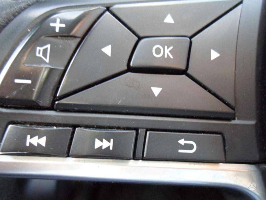 Pelēks Nissan Qashqai 2018 Šauļi, ar dzinēja tilpumu 1.20 L un nobraukumu 110 tūkst. km par 9600 €, foto 24 vietnē AUTOMOTO.COM.LV