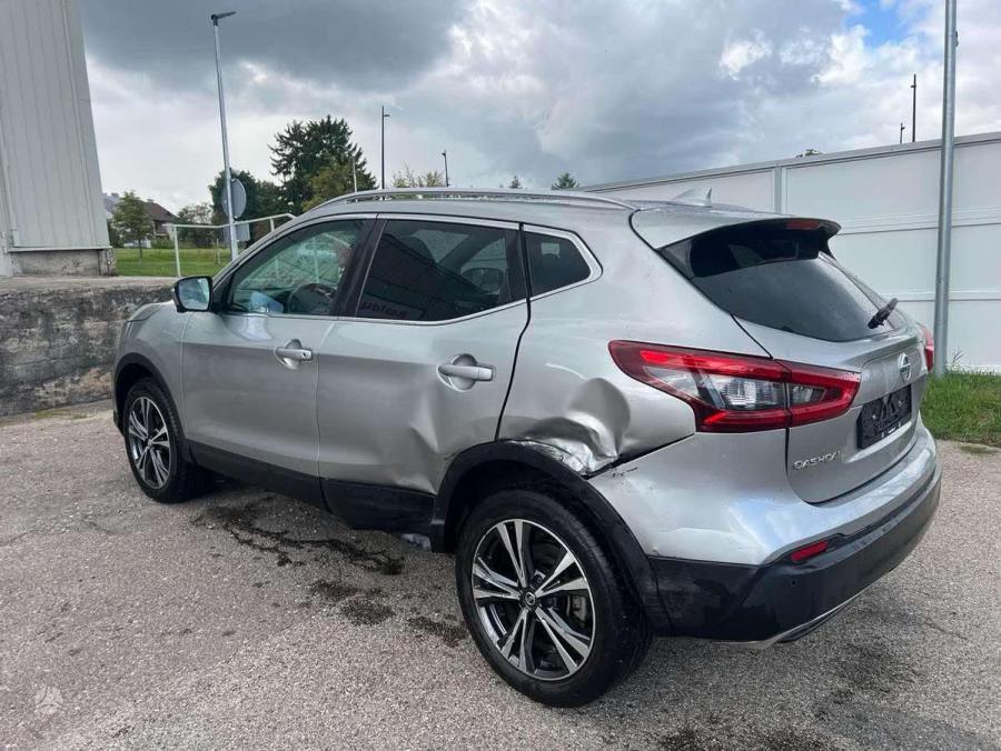 Grey Nissan Qashqai 2018 in Alytus, with an engine capacity of 1.20 L and mileage of 49 thousand km for 6900 €, photo 10 on AUTOMOTO.COM.LV