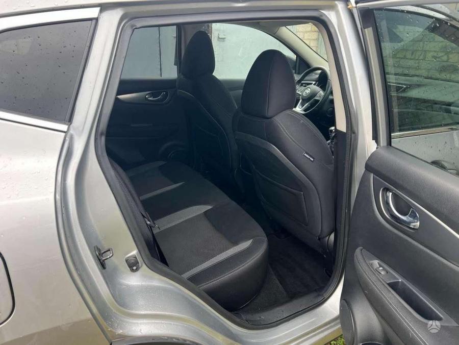 Grey Nissan Qashqai 2018 in Alytus, with an engine capacity of 1.20 L and mileage of 49 thousand km for 6900 €, photo 13 on AUTOMOTO.COM.LV