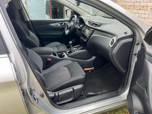 Grey Nissan Qashqai 2018 in Alytus, with an engine capacity of 1.20 L and mileage of 49 thousand km for 6900 €, photo 14 on AUTOMOTO.COM.LV