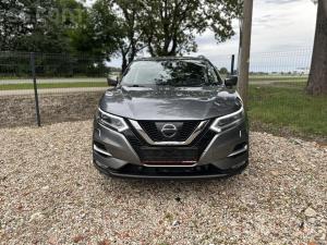 Grey Nissan Qashqai 2018 in Cesis, with an engine capacity of 1.20 L and mileage of 0 thousand km for 12600 €, photo 3 on AUTOMOTO.COM.LV
