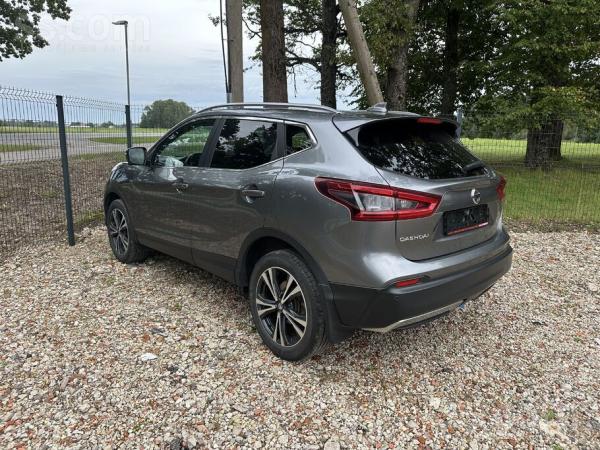 Grey Nissan Qashqai 2018 in Cesis, with an engine capacity of 1.20 L and mileage of 0 thousand km for 12600 €, photo 6 on AUTOMOTO.COM.LV