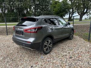 Grey Nissan Qashqai 2018 in Cesis, with an engine capacity of 1.20 L and mileage of 0 thousand km for 12600 €, photo 11 on AUTOMOTO.COM.LV