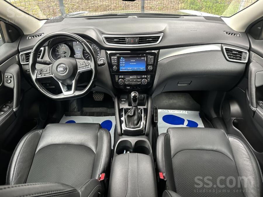 Grey Nissan Qashqai 2018 in Cesis, with an engine capacity of 1.20 L and mileage of 0 thousand km for 12600 €, photo 12 on AUTOMOTO.COM.LV