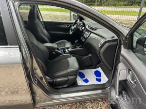 Grey Nissan Qashqai 2018 in Cesis, with an engine capacity of 1.20 L and mileage of 0 thousand km for 12600 €, photo 13 on AUTOMOTO.COM.LV