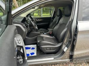 Grey Nissan Qashqai 2018 in Cesis, with an engine capacity of 1.20 L and mileage of 0 thousand km for 12600 €, photo 17 on AUTOMOTO.COM.LV