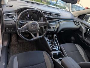 Grey Nissan Qashqai 2018 in Kaunas, with an engine capacity of 1.20 L and mileage of 98 thousand km for 10200 €, photo 7 on AUTOMOTO.COM.LV