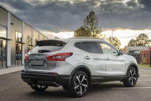 Grey Nissan Qashqai 2018 in Kaunas, with an engine capacity of 1.20 L and mileage of 125 thousand km for 12200 €, photo 3 on AUTOMOTO.COM.LV