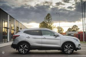 Grey Nissan Qashqai 2018 in Kaunas, with an engine capacity of 1.20 L and mileage of 125 thousand km for 12200 €, photo 7 on AUTOMOTO.COM.LV