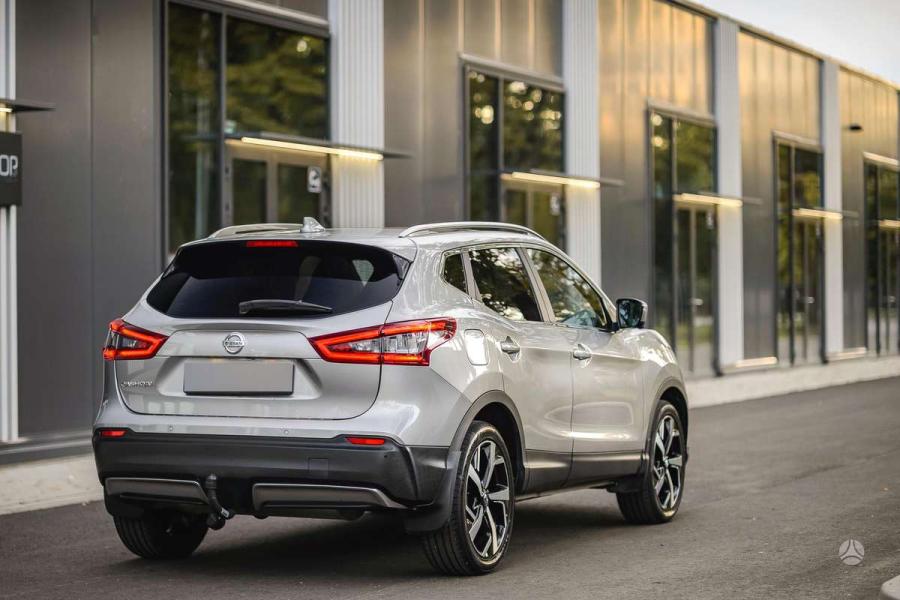 Grey Nissan Qashqai 2018 in Kaunas, with an engine capacity of 1.20 L and mileage of 125 thousand km for 12200 €, photo 28 on AUTOMOTO.COM.LV