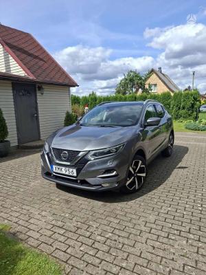Grey Nissan Qashqai 2018 in Mazeikiai, with an engine capacity of 1.46 L and mileage of 185 thousand km for 12500 €, photo  on AUTOMOTO.COM.LV