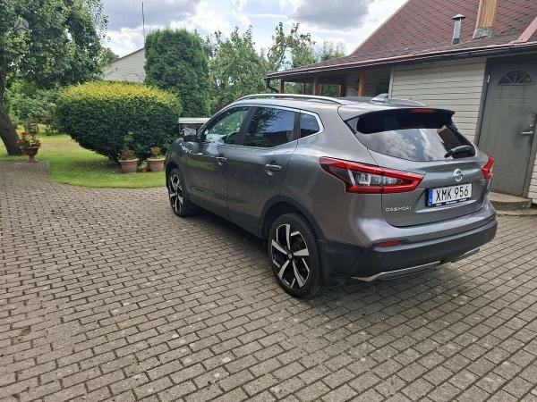 Grey Nissan Qashqai 2018 in Mazeikiai, with an engine capacity of 1.46 L and mileage of 185 thousand km for 12500 €, photo 4 on AUTOMOTO.COM.LV