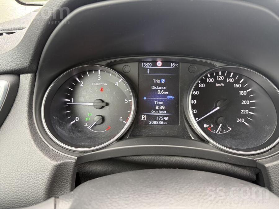 Pelēks Nissan Qashqai 2018 Ogre, ar dzinēja tilpumu 1.60 L un nobraukumu 208 tūkst. km par 10300 €, foto 3 vietnē AUTOMOTO.COM.LV