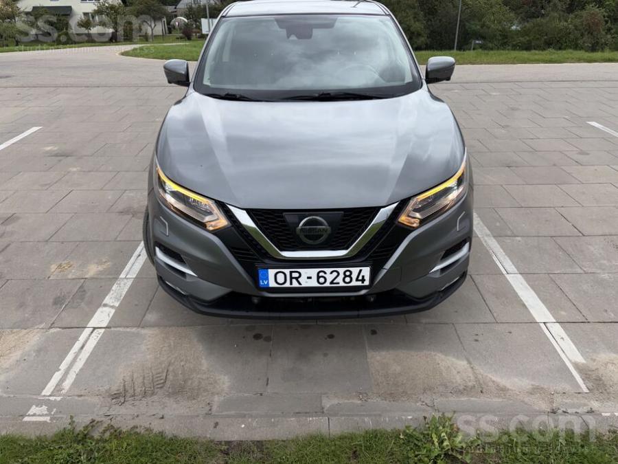 Pelēks Nissan Qashqai 2018 Ogre, ar dzinēja tilpumu 1.60 L un nobraukumu 208 tūkst. km par 10300 €, foto 4 vietnē AUTOMOTO.COM.LV