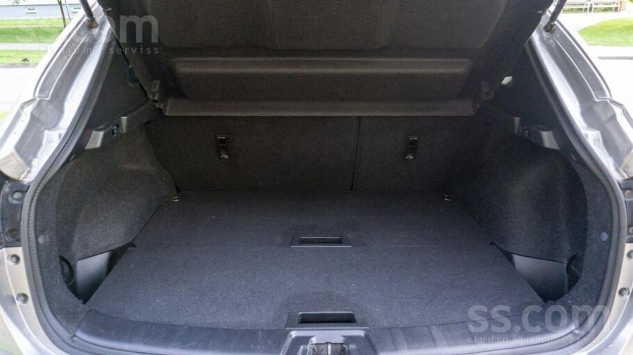 Grey Nissan Qashqai 2018 in Riga, with an engine capacity of 1.20 L and mileage of 203 thousand km for 9190 €, photo 32 on AUTOMOTO.COM.LV
