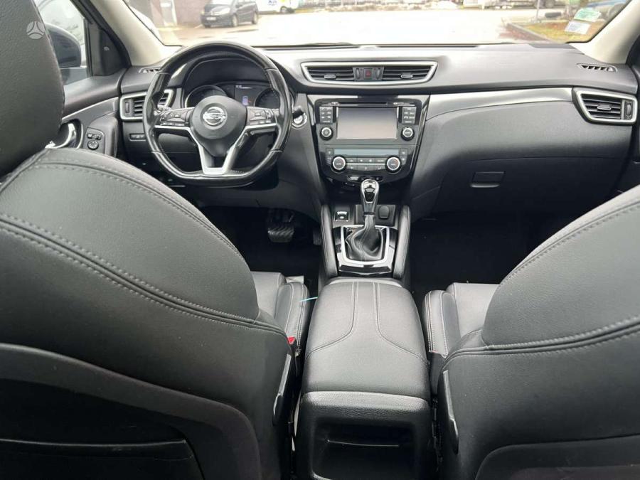 Grey Nissan Qashqai 2019 in Kaunas, with an engine capacity of 1.60 L and mileage of 198 thousand km for 13550 €, photo 23 on AUTOMOTO.COM.LV
