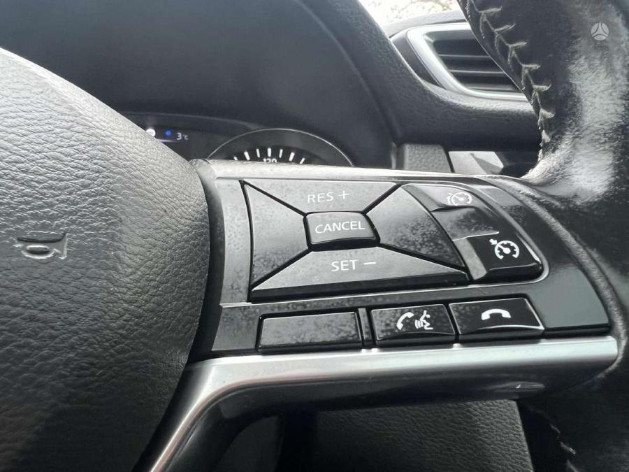 Grey Nissan Qashqai 2019 in Kaunas, with an engine capacity of 1.60 L and mileage of 198 thousand km for 13550 €, photo 36 on AUTOMOTO.COM.LV