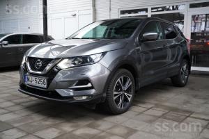 Grey Nissan Qashqai 2019 in Riga, with an engine capacity of 1.30 L and mileage of 31 thousand km for 14500 €, photo 2 on AUTOMOTO.COM.LV