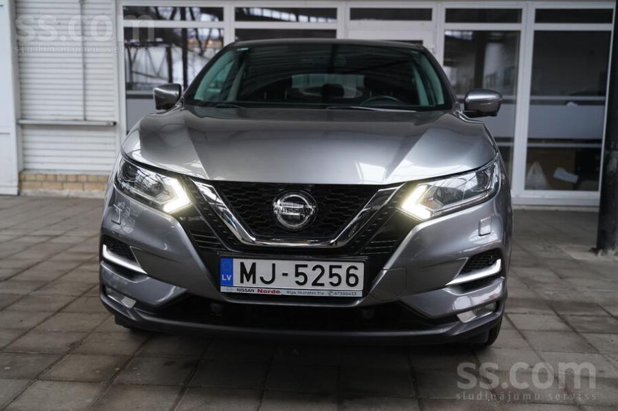 Grey Nissan Qashqai 2019 in Riga, with an engine capacity of 1.30 L and mileage of 31 thousand km for 14500 €, photo 6 on AUTOMOTO.COM.LV