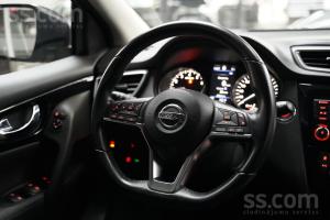 Grey Nissan Qashqai 2019 in Riga, with an engine capacity of 1.30 L and mileage of 31 thousand km for 14500 €, photo 16 on AUTOMOTO.COM.LV