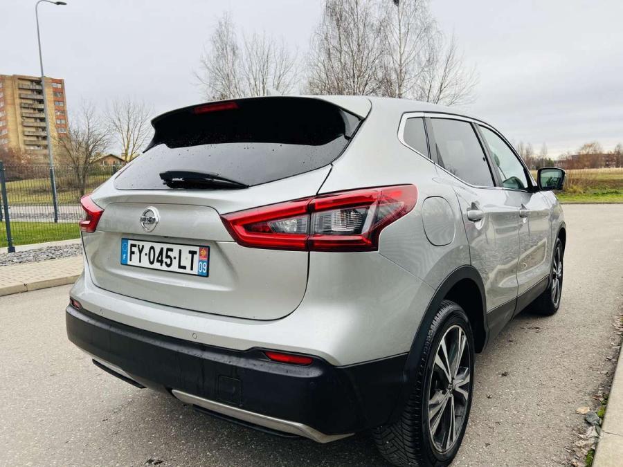 Grey Nissan Qashqai 2019 in Kaunas, with an engine capacity of 1.46 L and mileage of 199 thousand km for 12300 €, photo 2 on AUTOMOTO.COM.LV