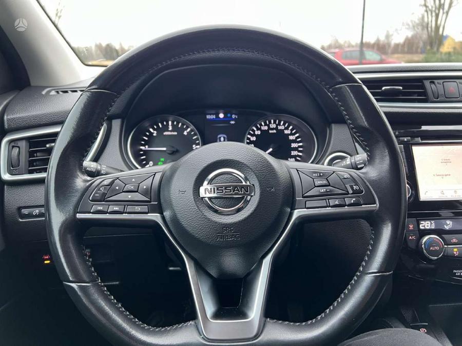 Grey Nissan Qashqai 2019 in Kaunas, with an engine capacity of 1.46 L and mileage of 199 thousand km for 12300 €, photo 14 on AUTOMOTO.COM.LV